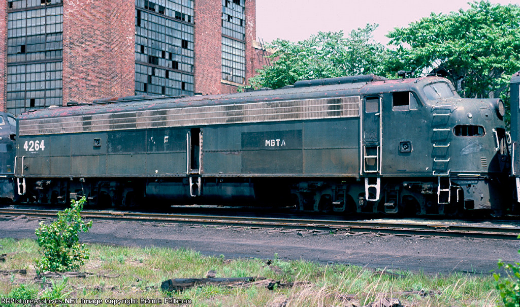 Massachusetts Bay Transportation Authority E8A #4264